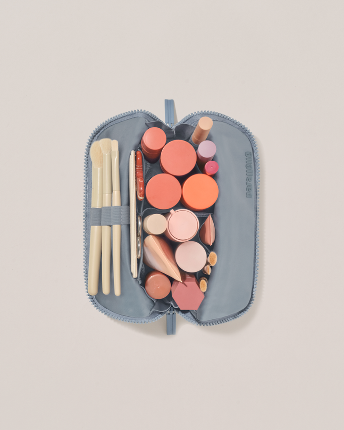 The Small Slate Traveller - Fold-Down Makeup Bag | Parallelle