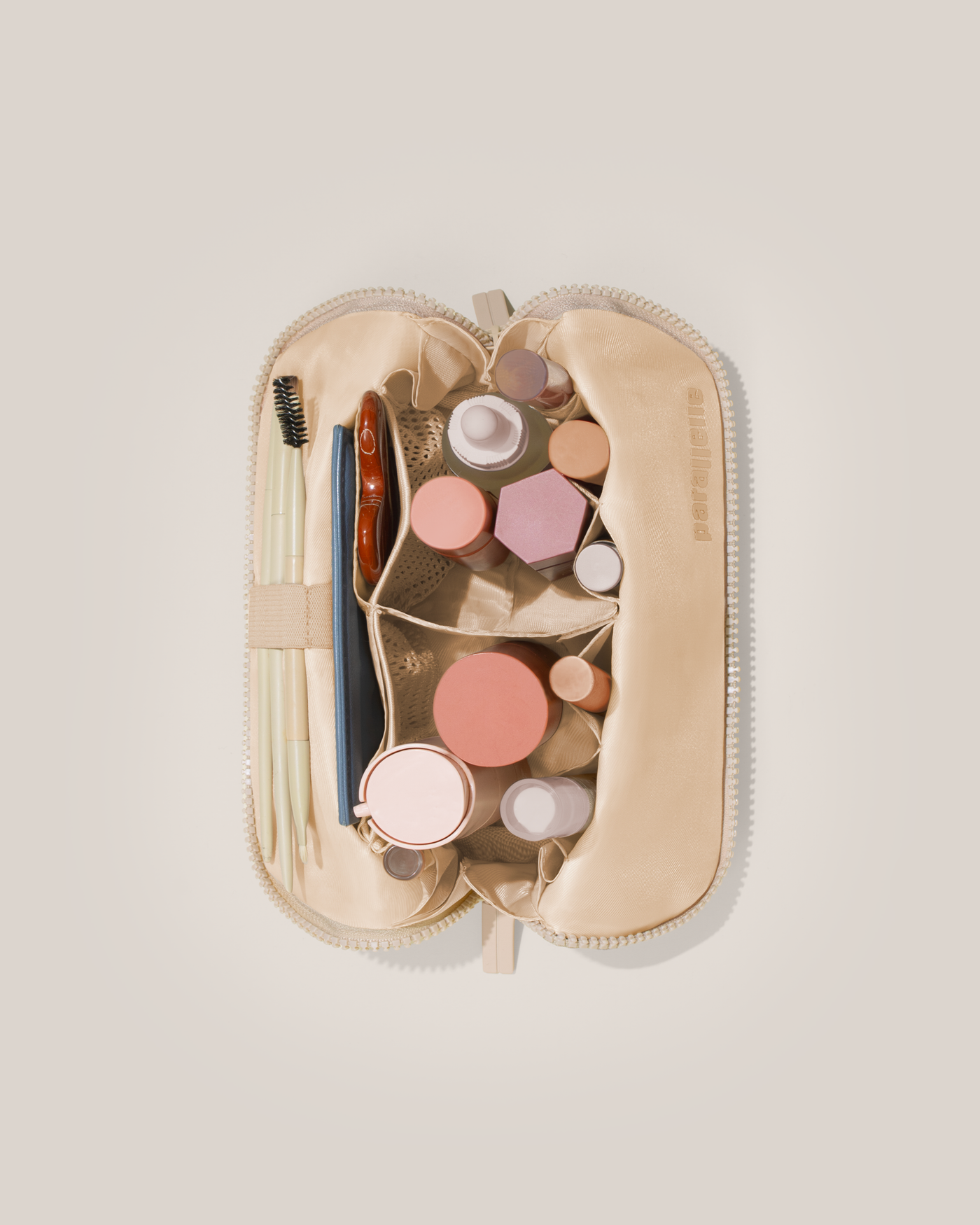 The Small Bisque Traveller - Fold-Down Makeup Bag | Parallelle