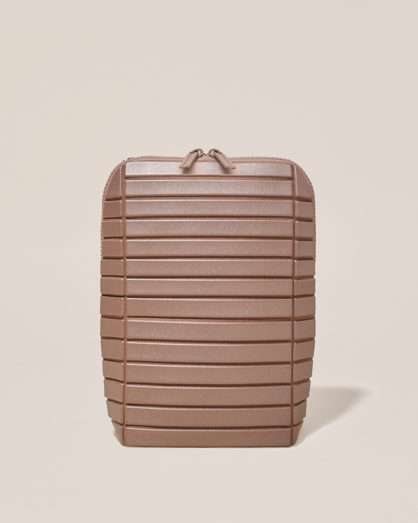 The Bronze Brush Traveller - Fold-Down Makeup Bag | Parallelle