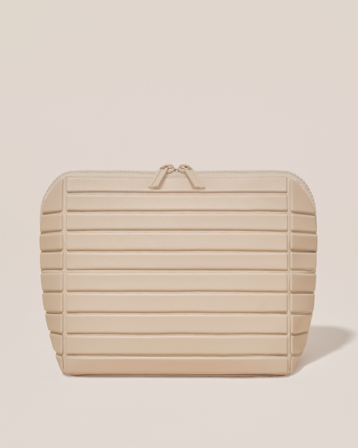 The Medium Bisque Traveller – Fold-Down Makeup Bag | Parallelle